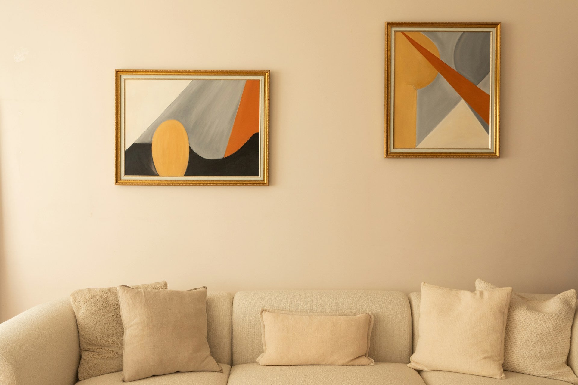 Guide to Hanging Larger Modern Wall Art Pieces