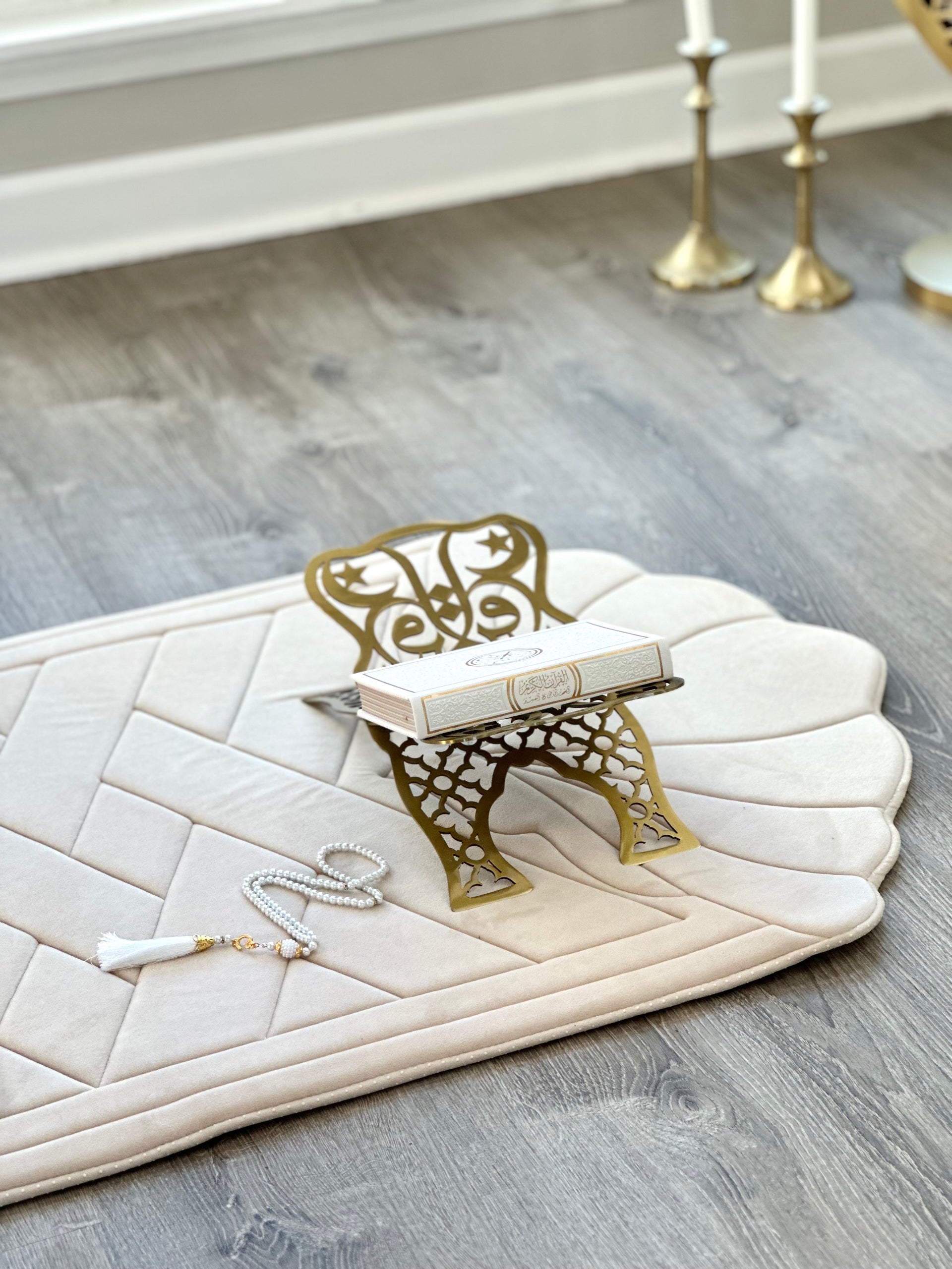 Large Seashell Design Luxury Prayer Mat – Soft Padded Islamic Rug with ...